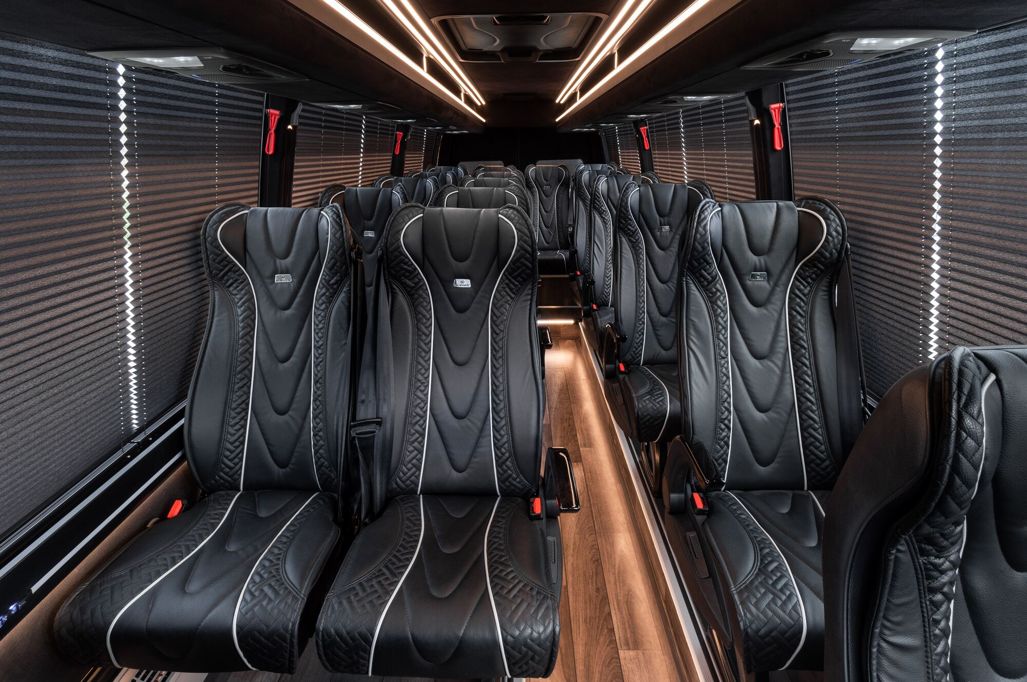 Minibus rental with driver in Hong Kong｜Infinity luxe chauffeur