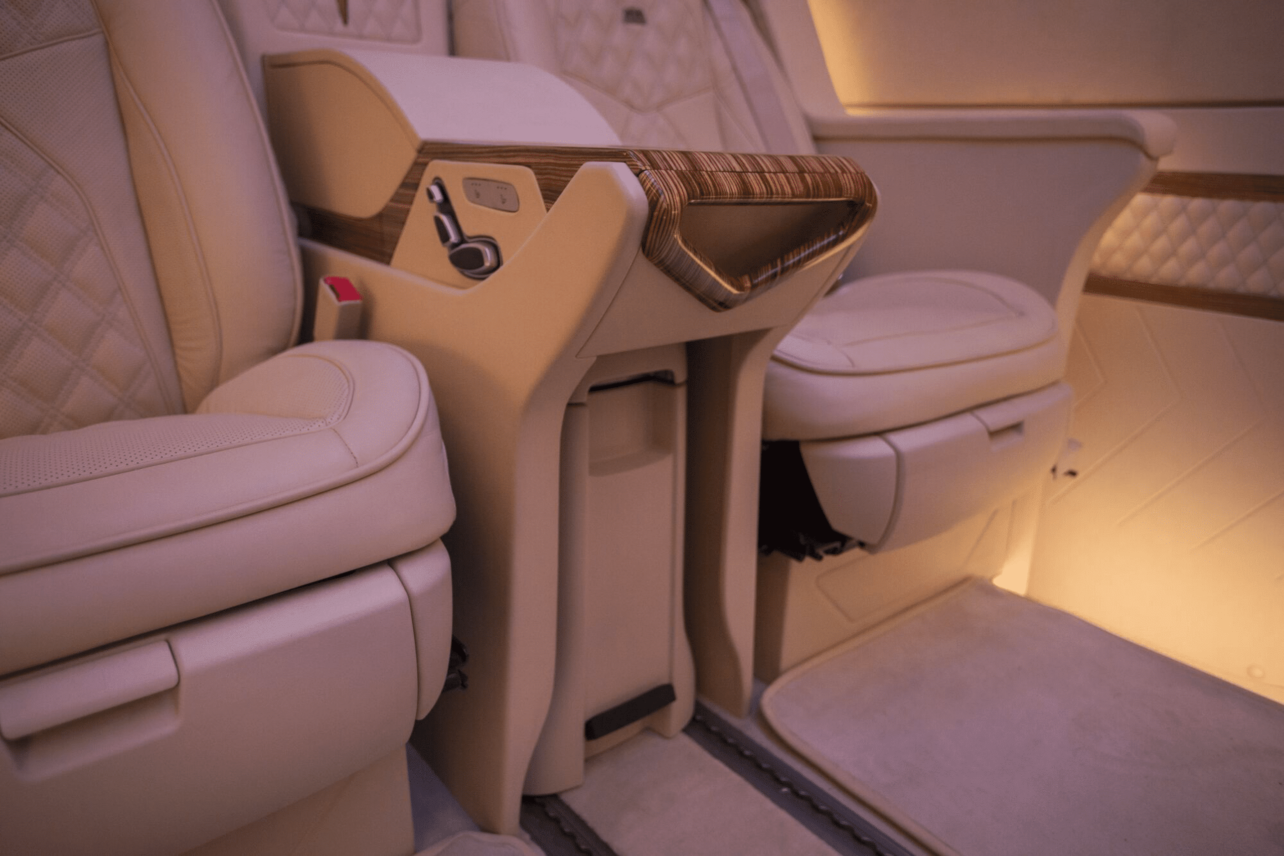 Minibus rental with driver in Porto｜Infinity luxe chauffeur